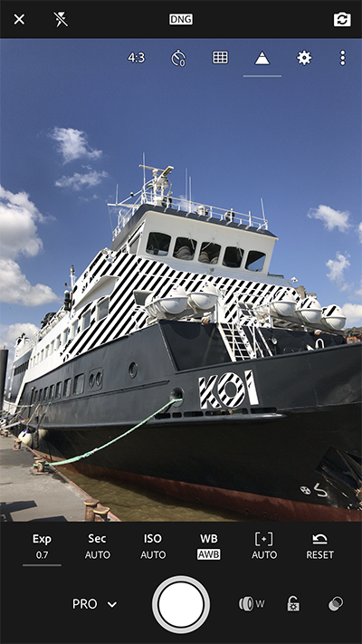 Learn how to capture stunning DNG and raw photos in Lightroom for ...