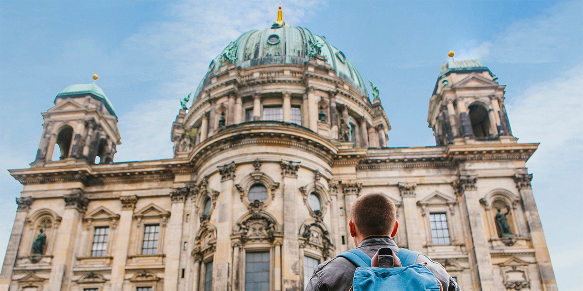 Learn to use the Multi-Image Content-Aware Fill workspace in Photoshop ...